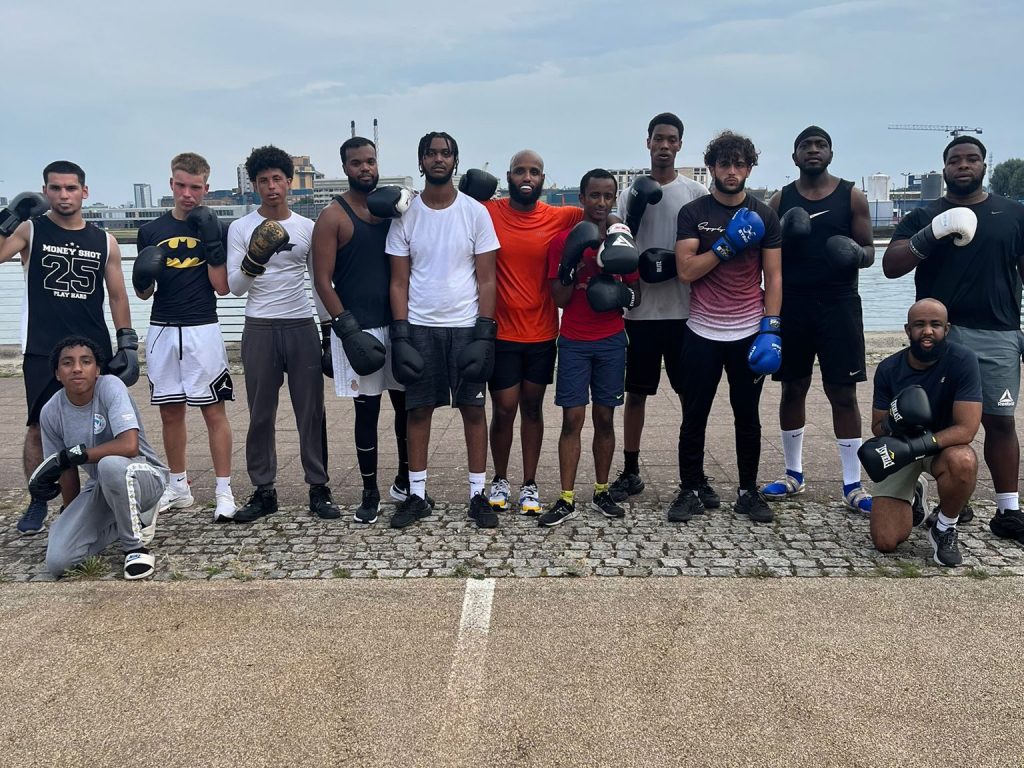 Locals join Idris in campaign against knives - Newham Voices